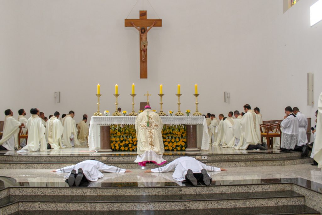 Diocese de Formosa celebra novas ordenações - Diocese de Formosa - GO